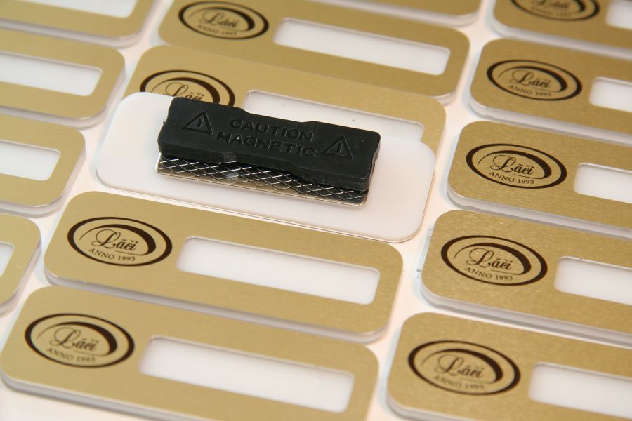 Piespraudes | Alumīnija un plastikāta nozīmītes